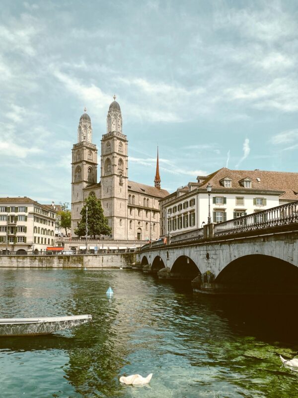 Private City Tour for a Long Layover at Zurich Airport